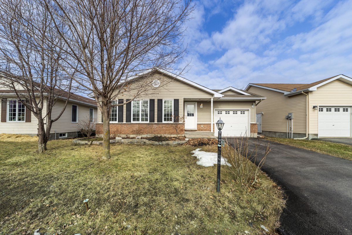 rachelhammer.com real estate team for ottawa, on, canada - 1013 Ada ...